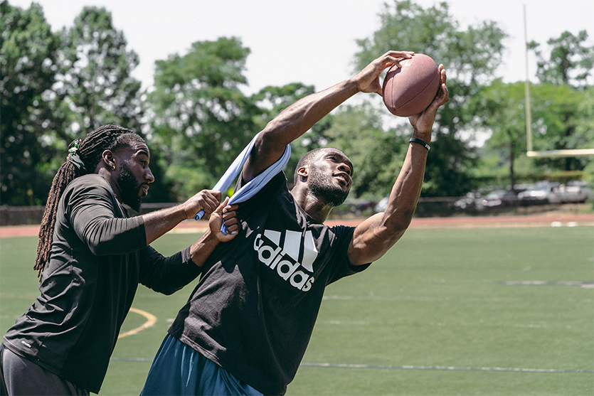 Defensive Back Tips: Mastering Your Stance - PRO TIPS by DICK'S ...